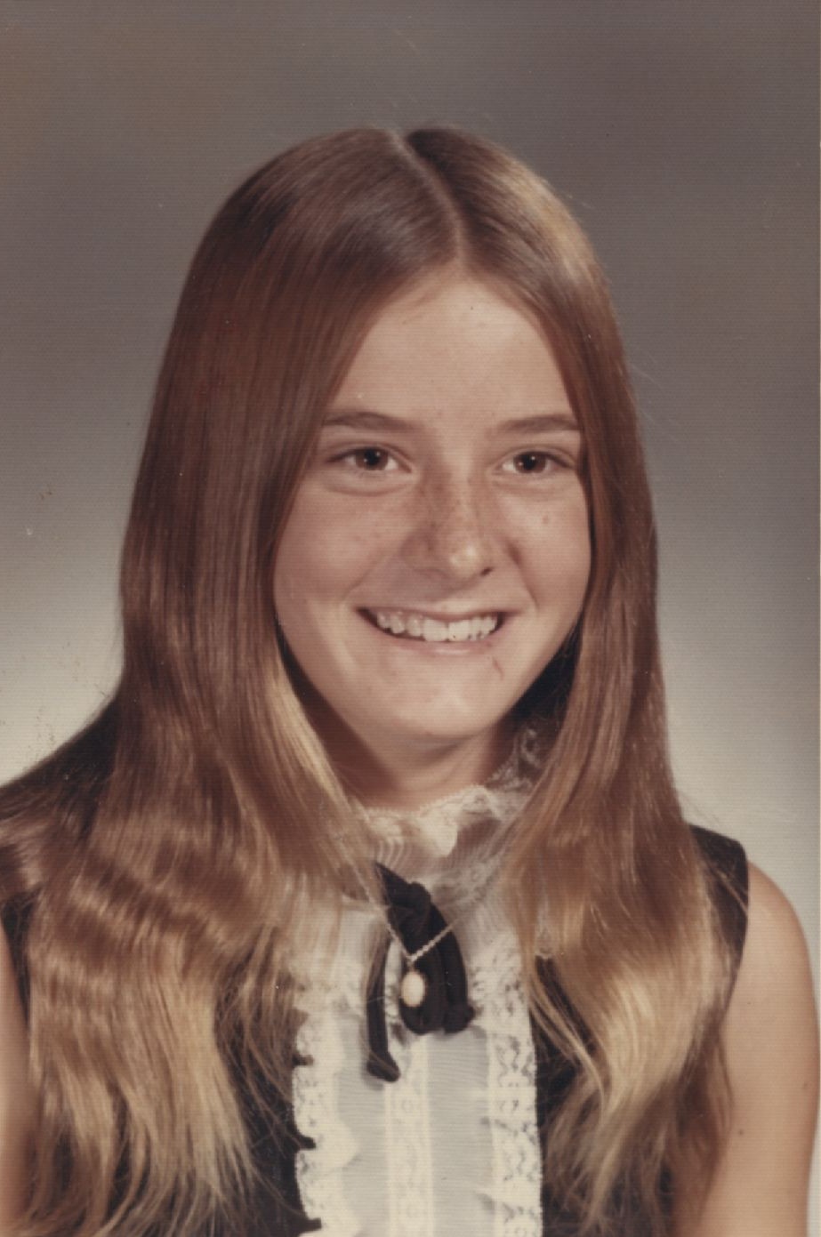 Lisa Burnett's Instagram, Twitter & Facebook on IDCrawl